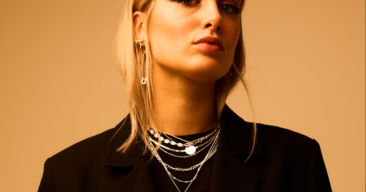 Emilie Adams | All Things Live